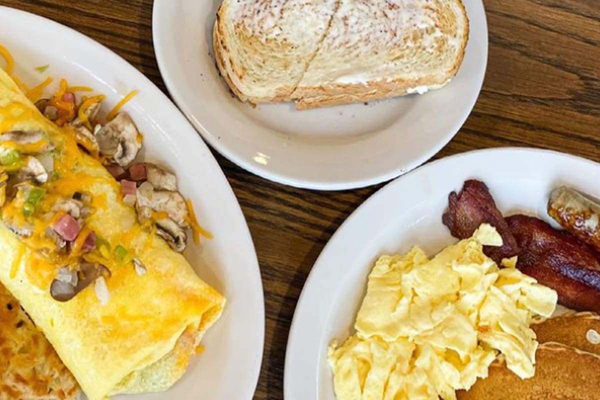 Heidi's Of Gresham - Gresham, OR Restaurant | Menu + Delivery | Seamless
