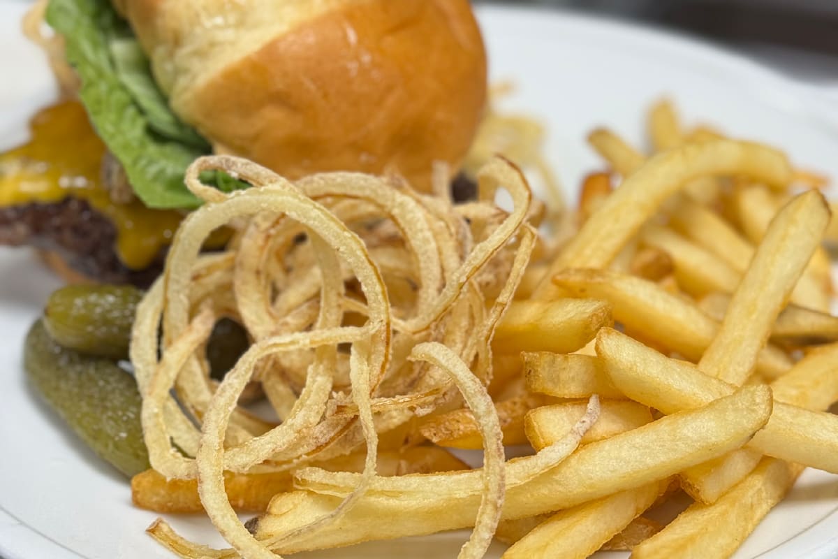 Hart"s Cafe' & Deli - Cicero, NY Restaurant | Menu + Delivery | Seamless