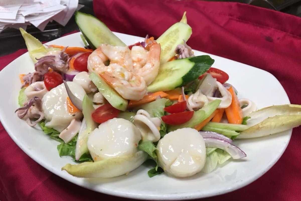 Thornwood Coach Diner Catering Delivery Menu | Order Online | 50 ...