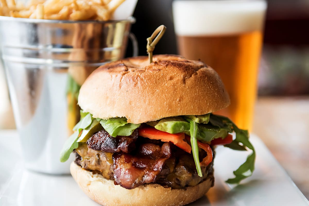 Two Hand Burger - Sylvania, OH Restaurant | Menu + Delivery | Seamless