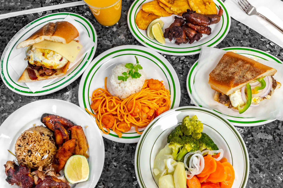 La Barca Restaurant Delivery Menu | Order Online | 3892 Broadway New ...