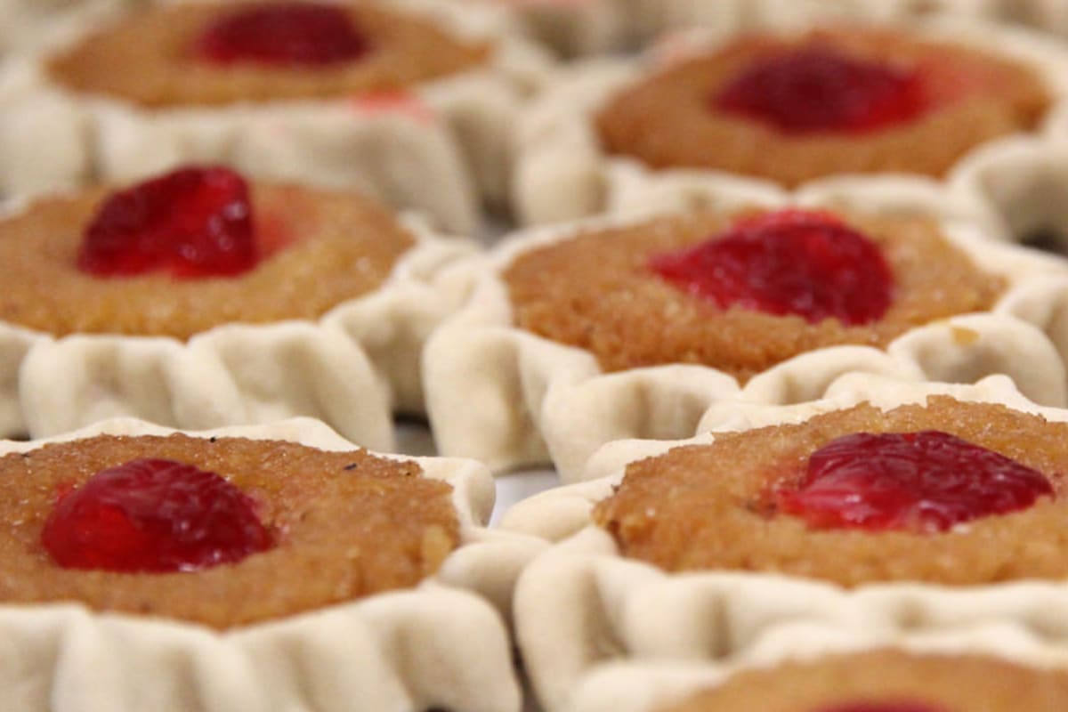 Hammond's Bakery Delivery Menu | Order Online | 17847 NW 27th Ave Miami ...