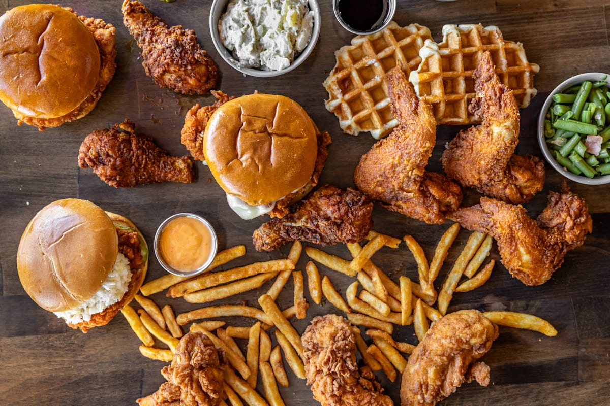 Cecil Whittaker's Pizzeria Delivery Menu | Order Online | 11648 Dorsett ...