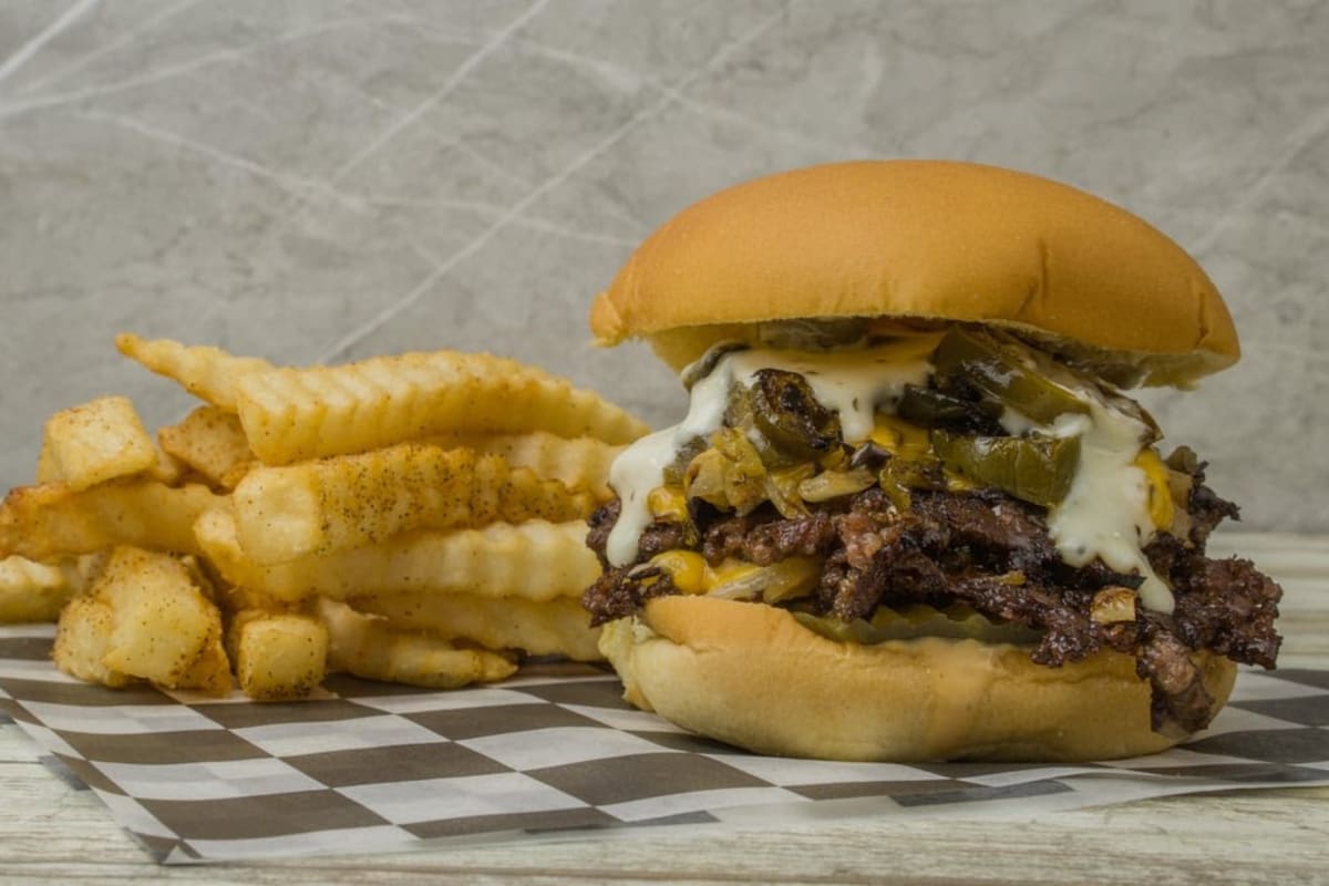 Amazing Burgers by Delice - Houston, TX Restaurant | Menu + Delivery ...