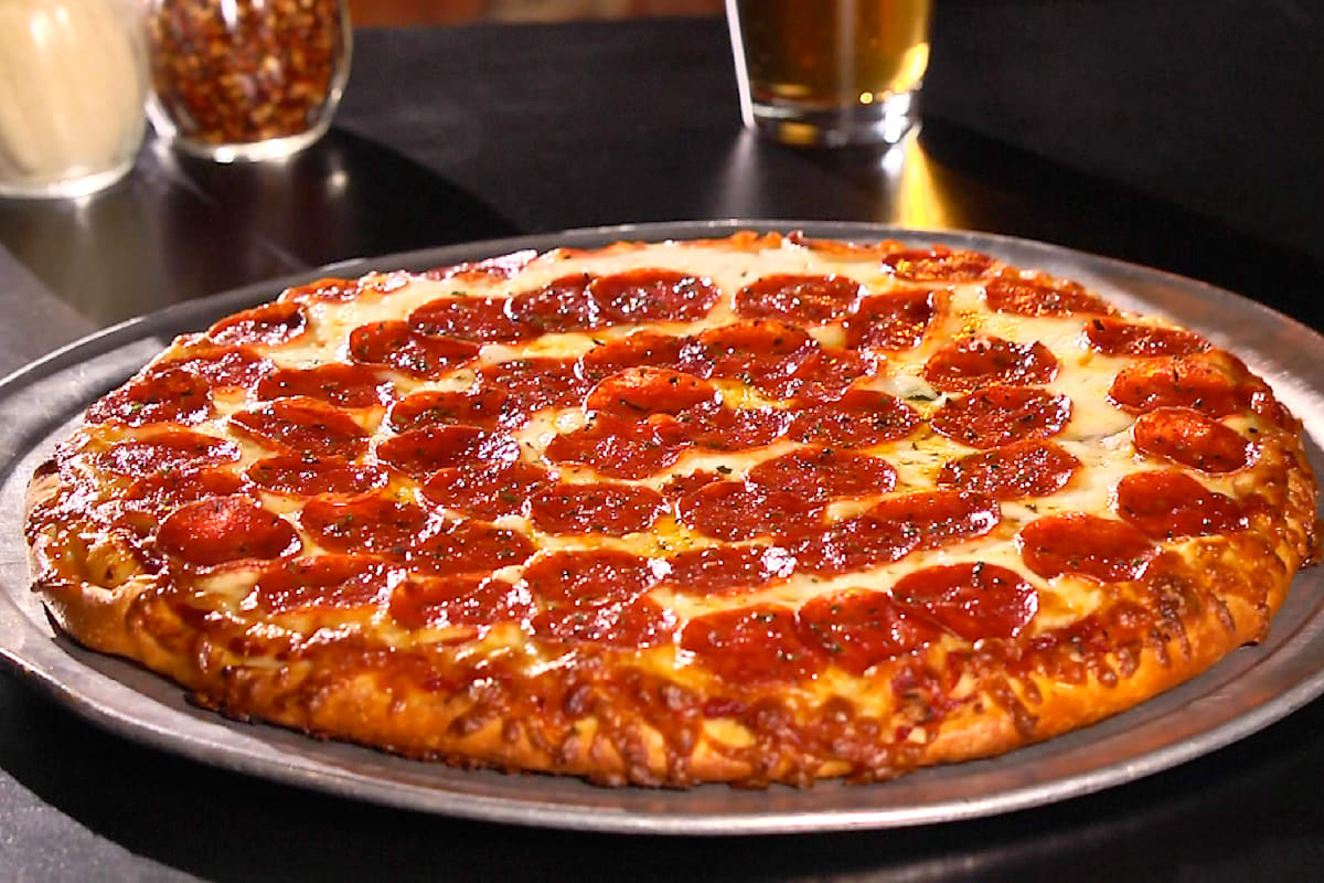 Wick's Pizza Parlor & Pub - Louisville, KY Restaurant | Menu + Delivery ...
