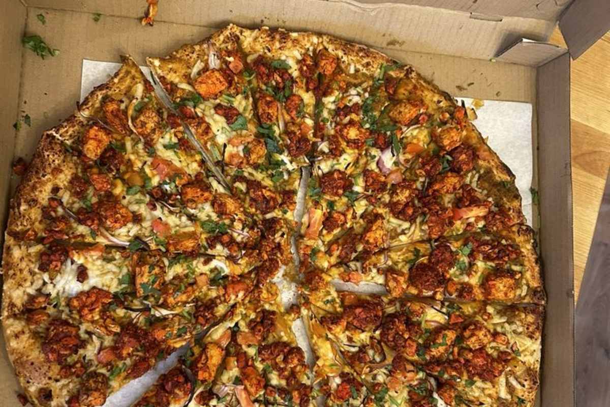 Mighty Munch Mountain Curry Pizza - Oregon City, OR Restaurant | Menu ...