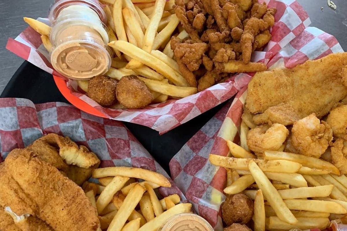 Bubbas Shrimp Shack - Mechanicsville, VA Restaurant | Menu + Delivery ...