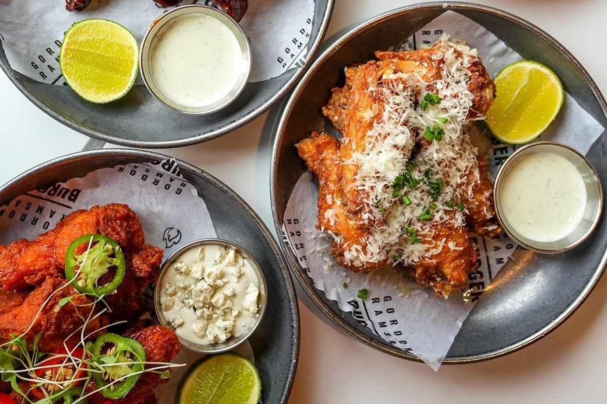 Gordon Ramsay Burger - Chicago, IL Restaurant | Menu + Delivery | Seamless