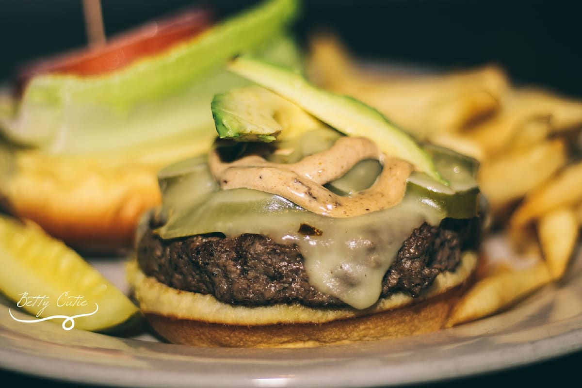 Dogtooth Sports and Music Bar Delivery Menu | Order Online | 5310 ...