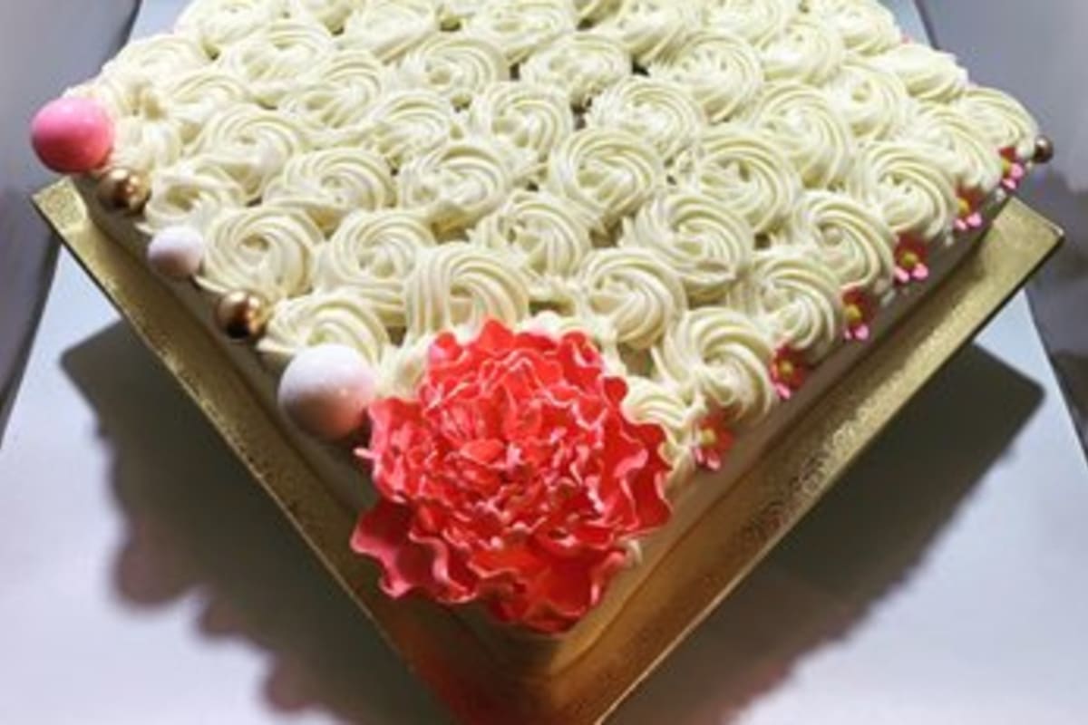 Grace's Tiers Bakery Delivery Menu | Order Online | 7901 Mid Cities ...