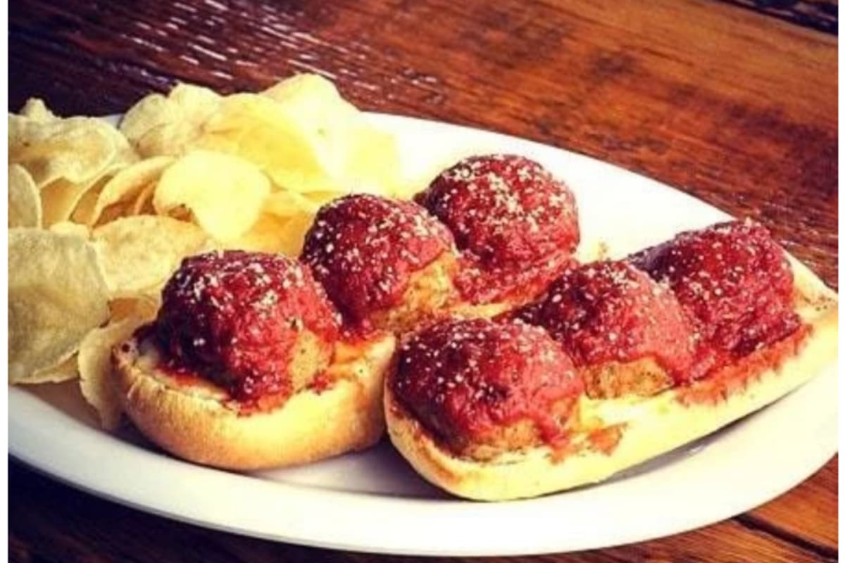 Knuckles Pizza Delivery Menu | Order Online | 1719 West Woodside Drive ...