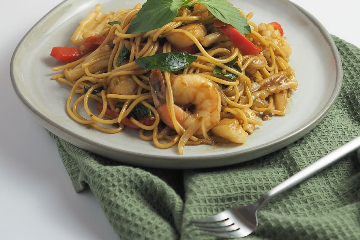 MoMo Thai House - Portland, OR Restaurant | Menu + Delivery | Seamless