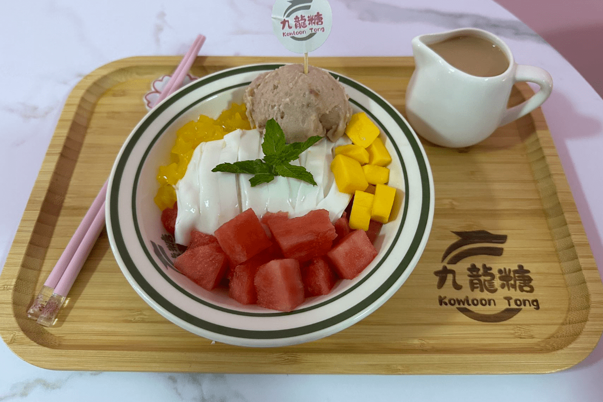 Kowloon Tong Delivery Menu | Order Online | 11 Bay 20th St Brooklyn ...