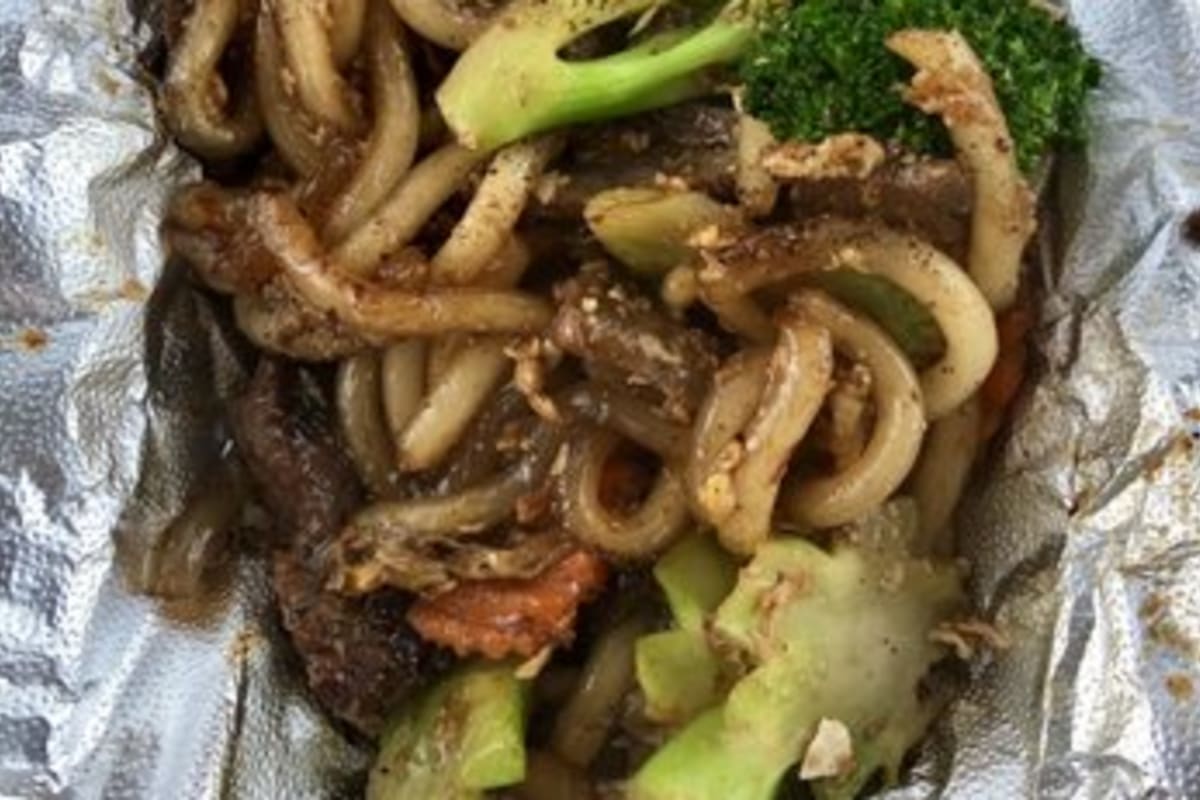 Star Kitchen Thai Food Delivery Menu | Order Online | 3625 Northeast ...