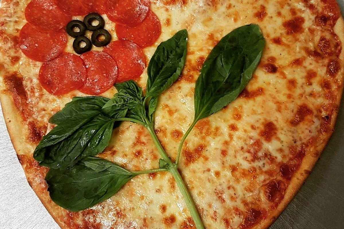 Roma Pizza - Brooklyn, NY Restaurant | Menu + Delivery | Seamless