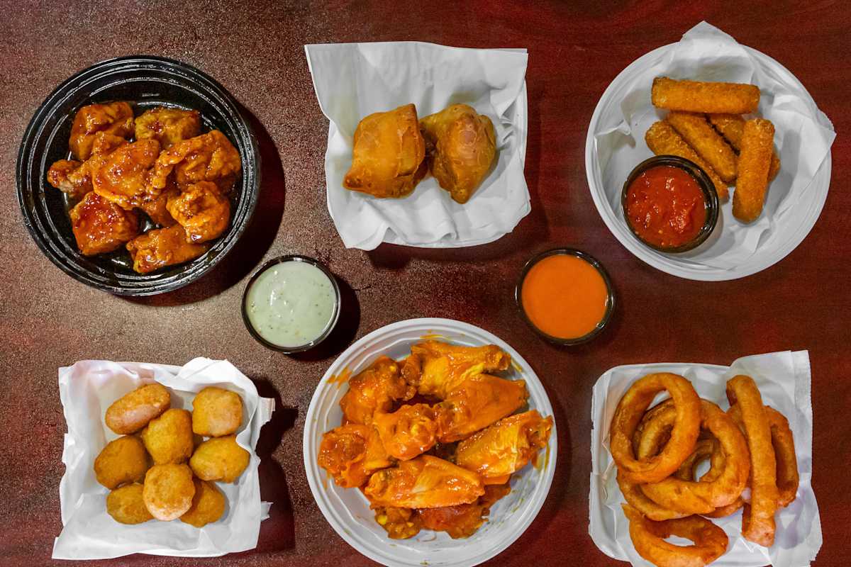 Wingin Out Delivery Menu | Order Online | 916 East Broadway Columbia ...