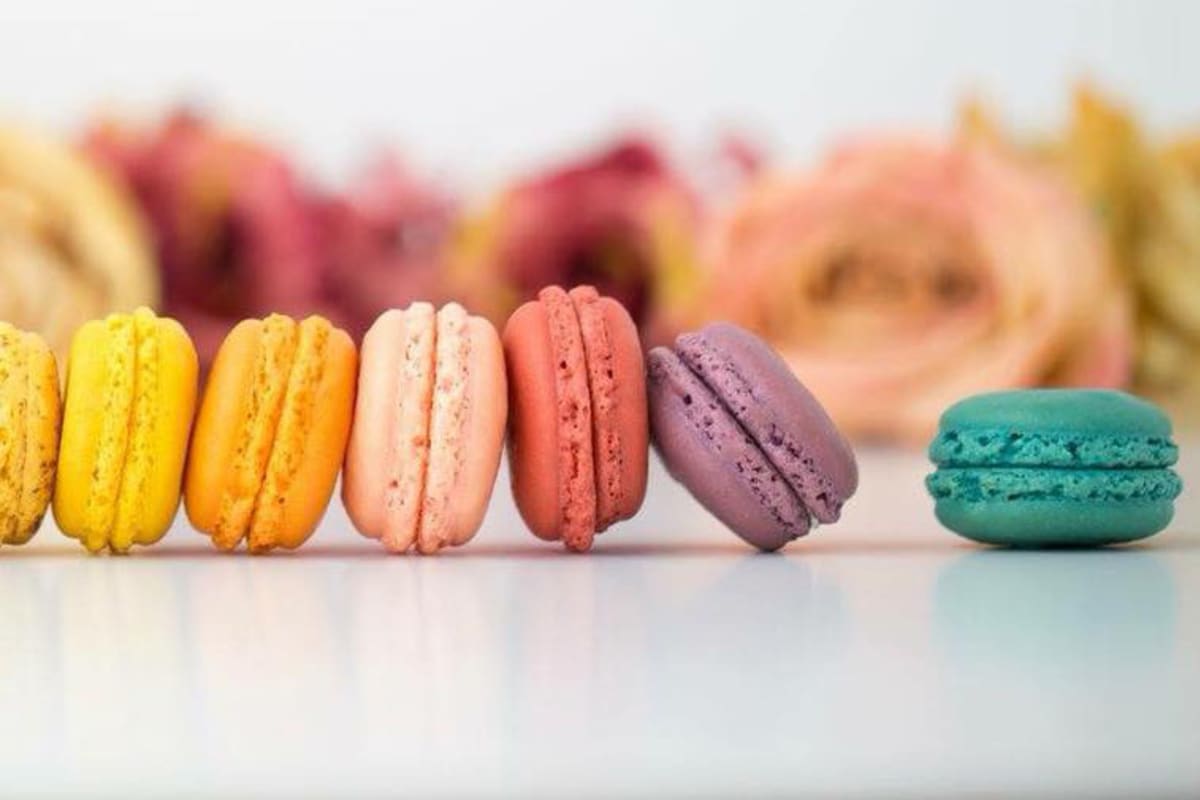 Le Macaron French Pastries Delivery Menu | Order Online | 28347 Paseo ...