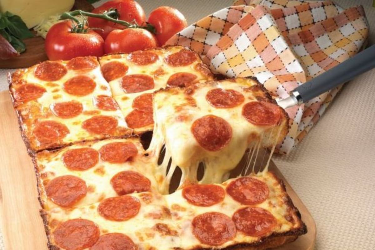 Pyramid Sports Bar & Pizzeria Delivery Menu | Order Online | 236 W Lake ...