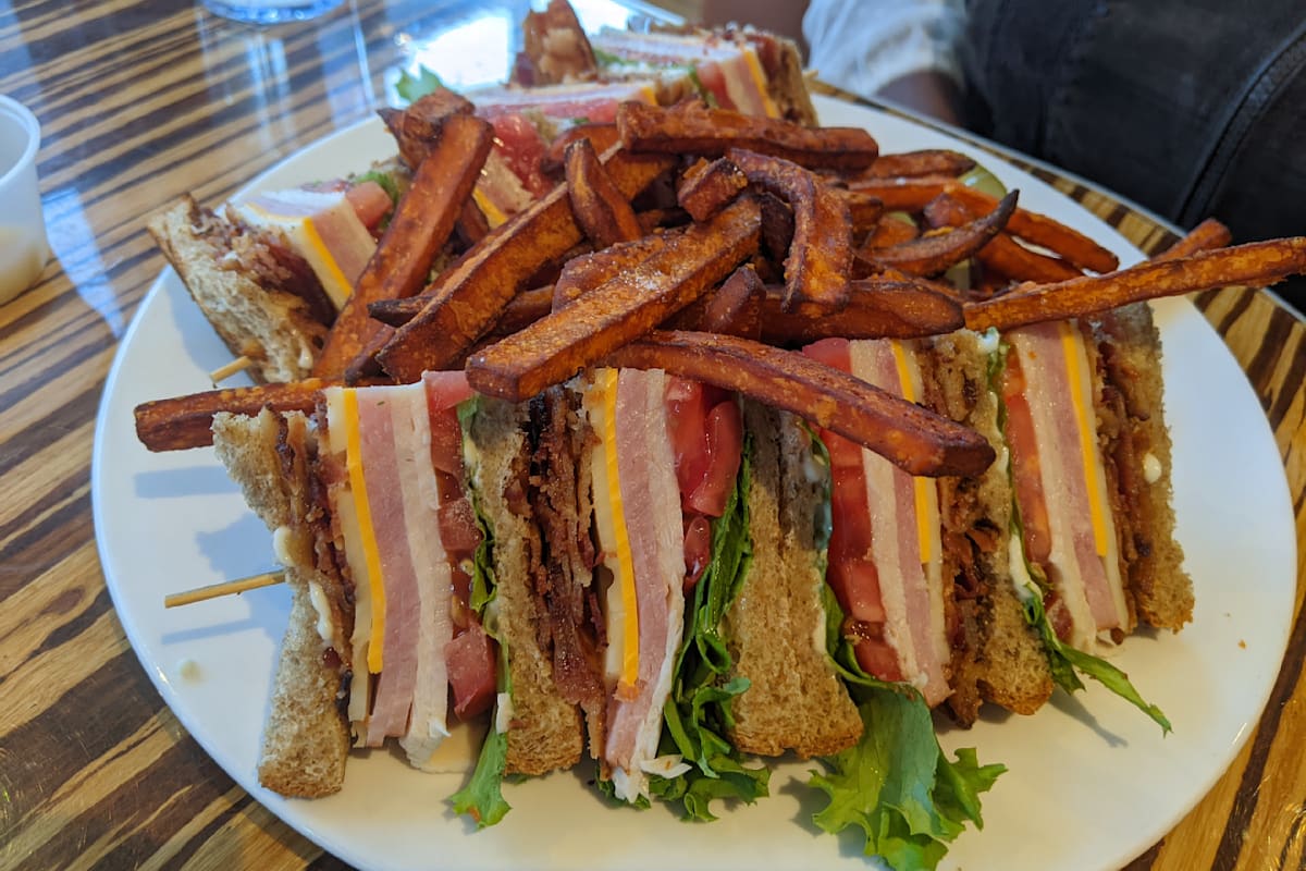 The Continental Manchester Delivery Menu | Order Online | 609 Hull St ...