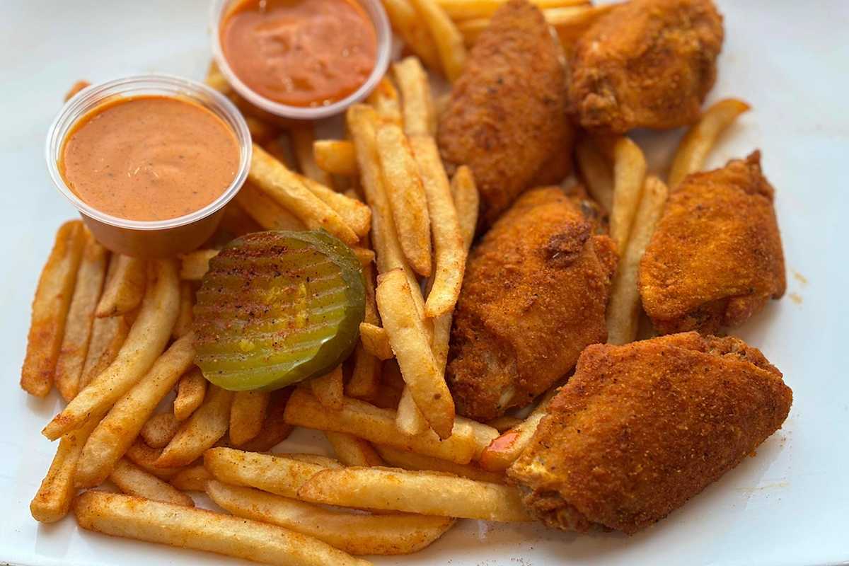 Doctor Hot Chicken - Philadelphia, PA Restaurant | Menu + Delivery ...