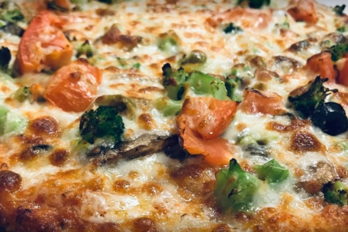 Hometowne Pizza Minneapolis Bar and Arcade Delivery Menu | Order Online ...