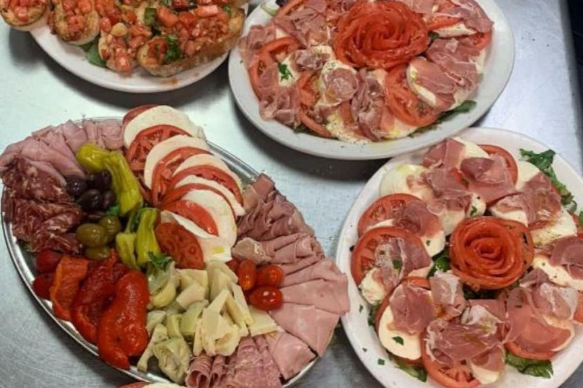 Renzo's Cafe and Pizzeria Delivery Menu | Order Online | 6900 N Federal ...