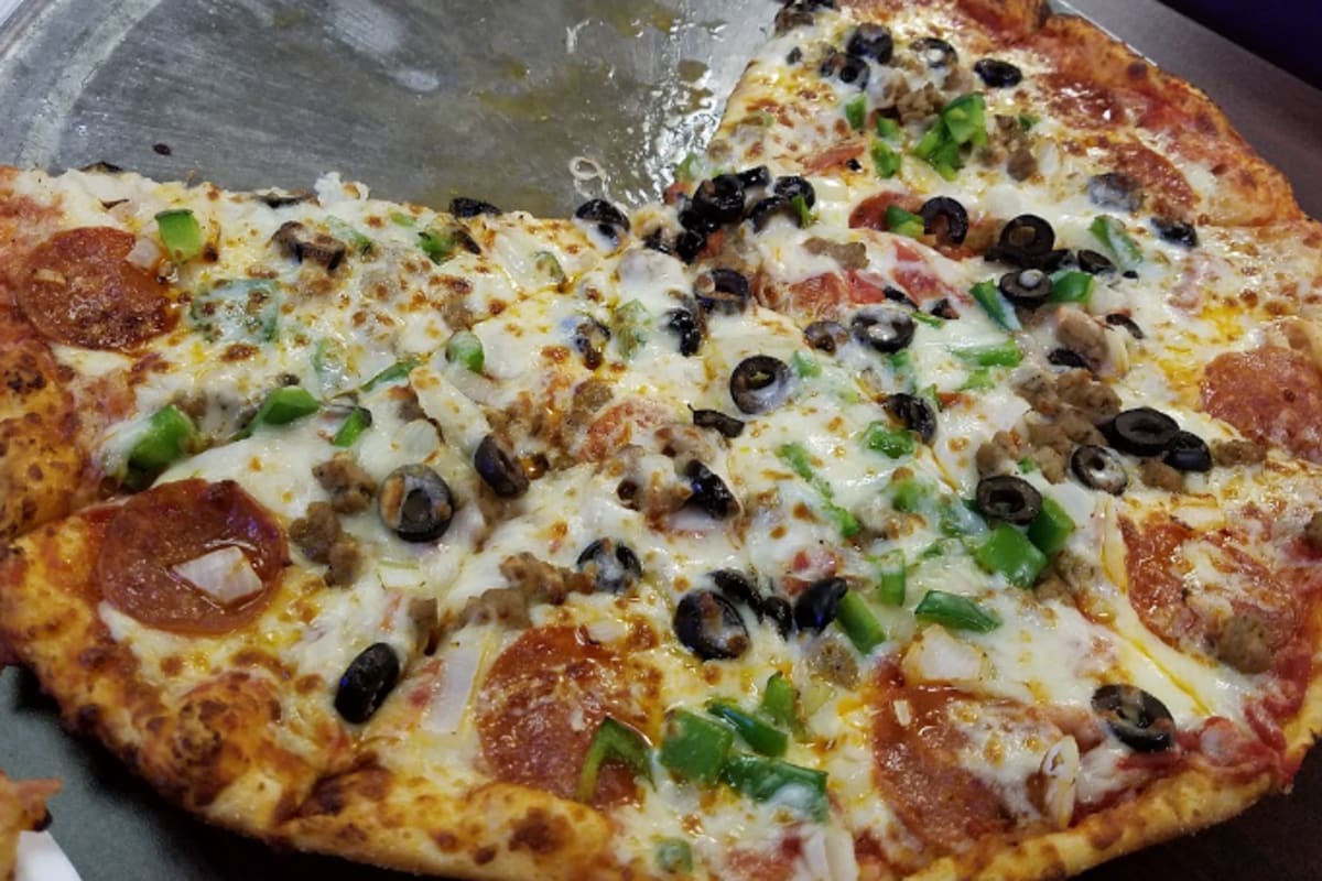 Pizza Deli & Six Pack Delivery Menu | Order Online | 500 Franklin St ...