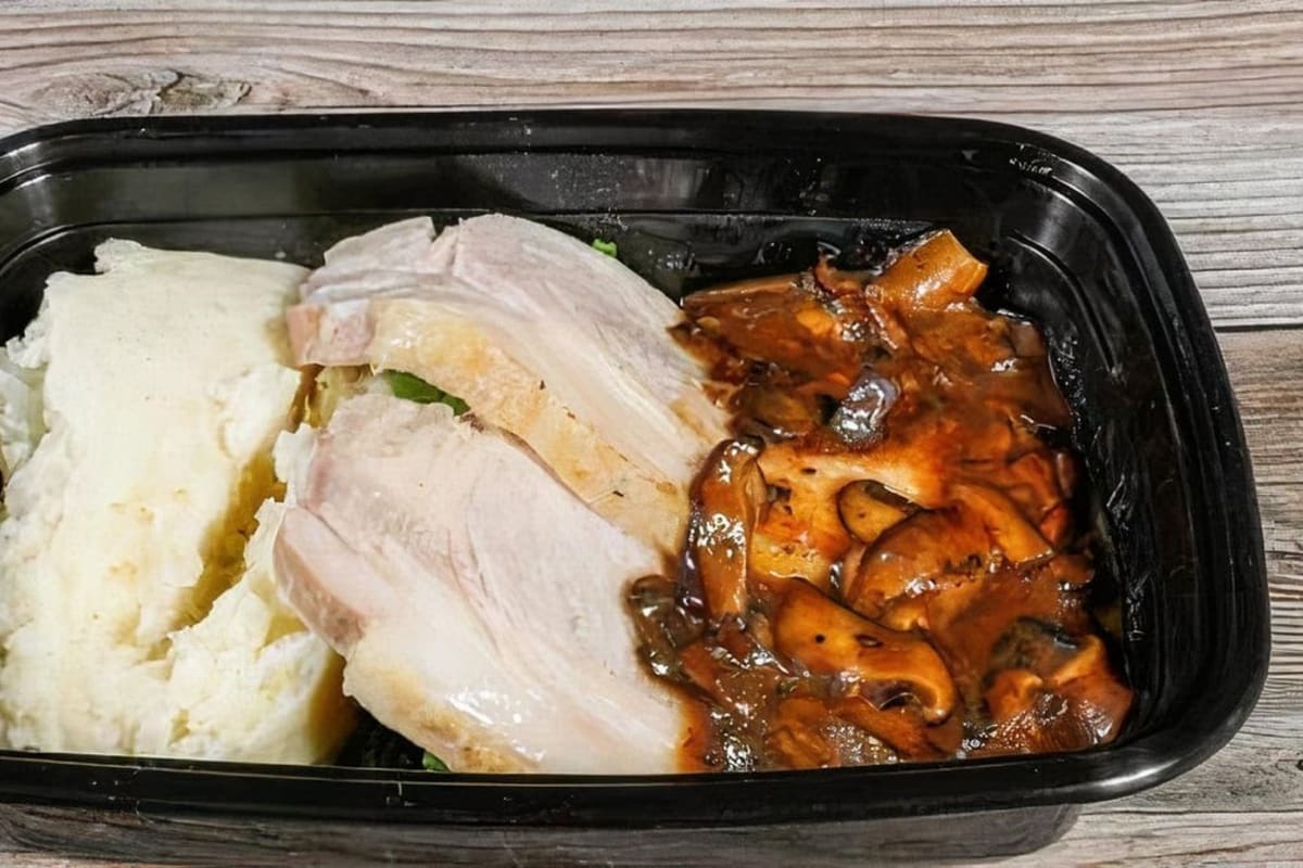 Mauro's Pasta Delivery Menu | Order Online | 1601 Sir Francis Drake ...