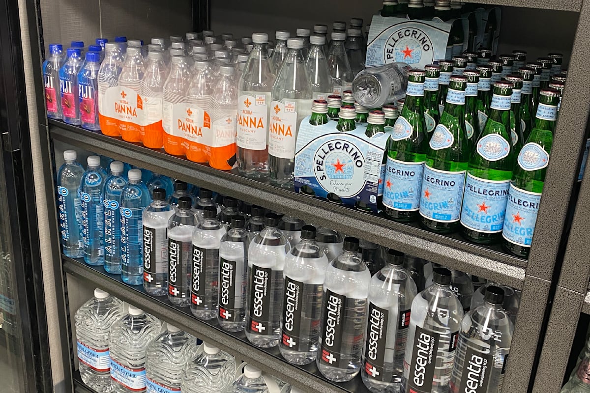 Hills Wine and Spirit Delivery Menu | Order Online | 3981 Eagle St San ...