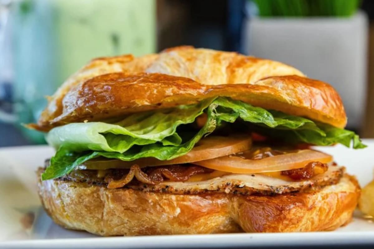 Beignet Baton Rouge (Perkins) Delivery Menu | Order Online | 7673 ...