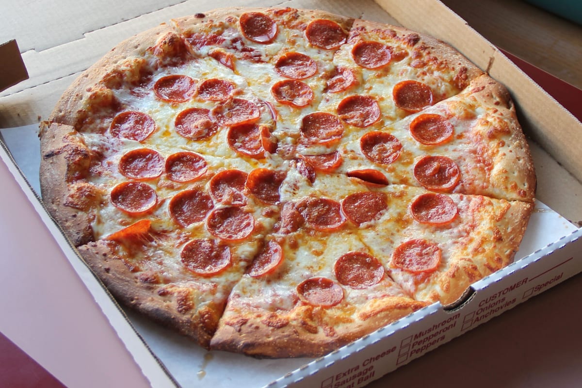 Shef's Pizza & Deli Delivery Menu | Order Online | 4330 Sheffield Ave ...