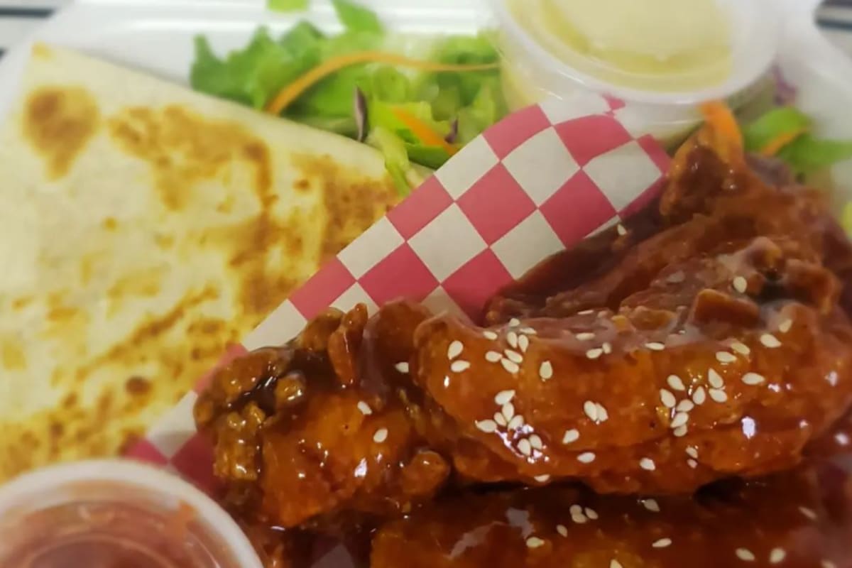 Beez Bitez Delivery Menu | Order Online | 4840 Ridgebury Blvd Lyndhurst ...