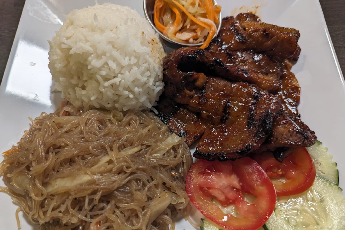 Maemax North Delivery Menu | Order Online | 2106 Gallatin Pike N ...