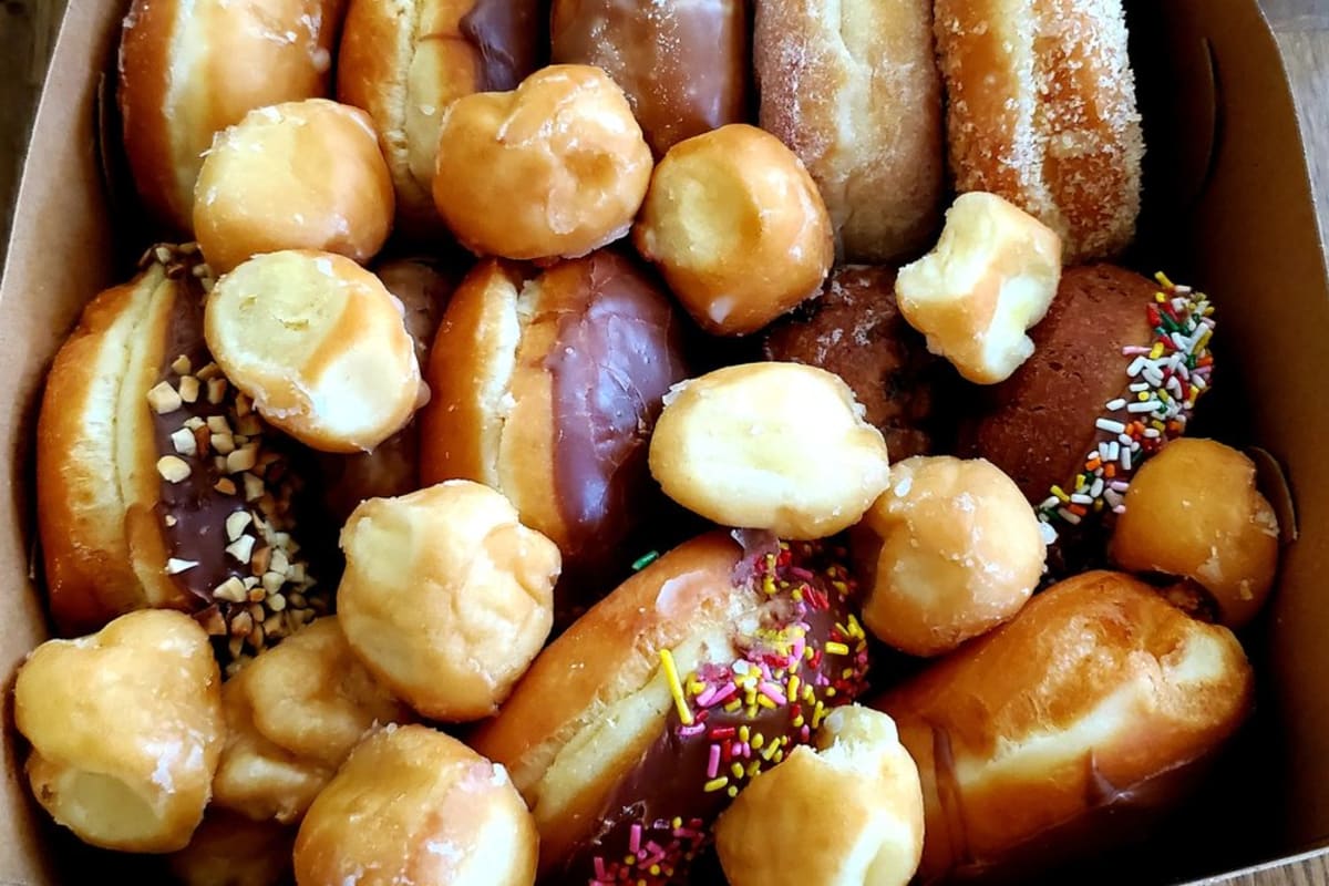 Donut Delite Delivery Menu | Order Online | 416 El Camino Real Redwood ...