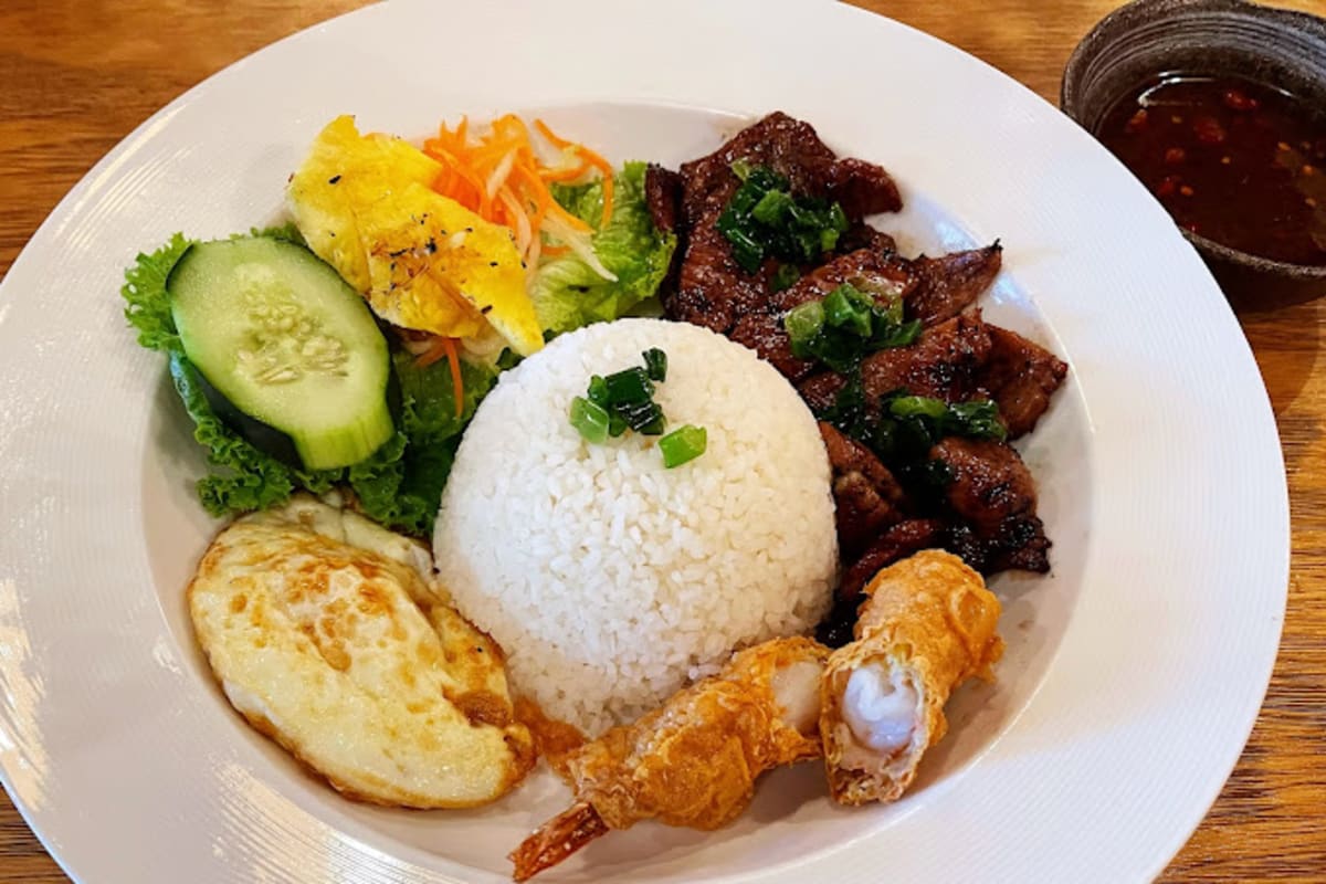 Que Viet Vietnamese Grill & Pho Delivery Menu | Order Online | 570 4th ...