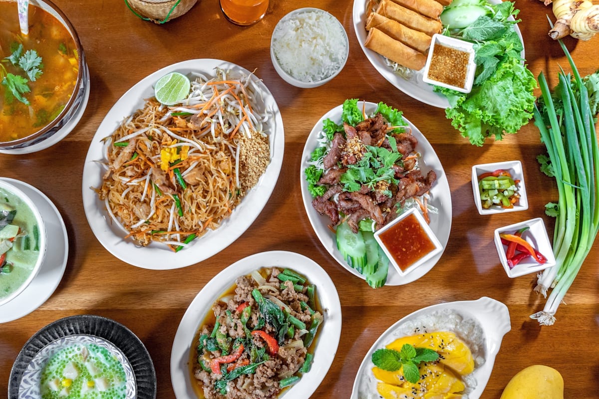 Red Elephant Thai Cuisine Delivery Menu | Order Online | 3196 Waialae ...