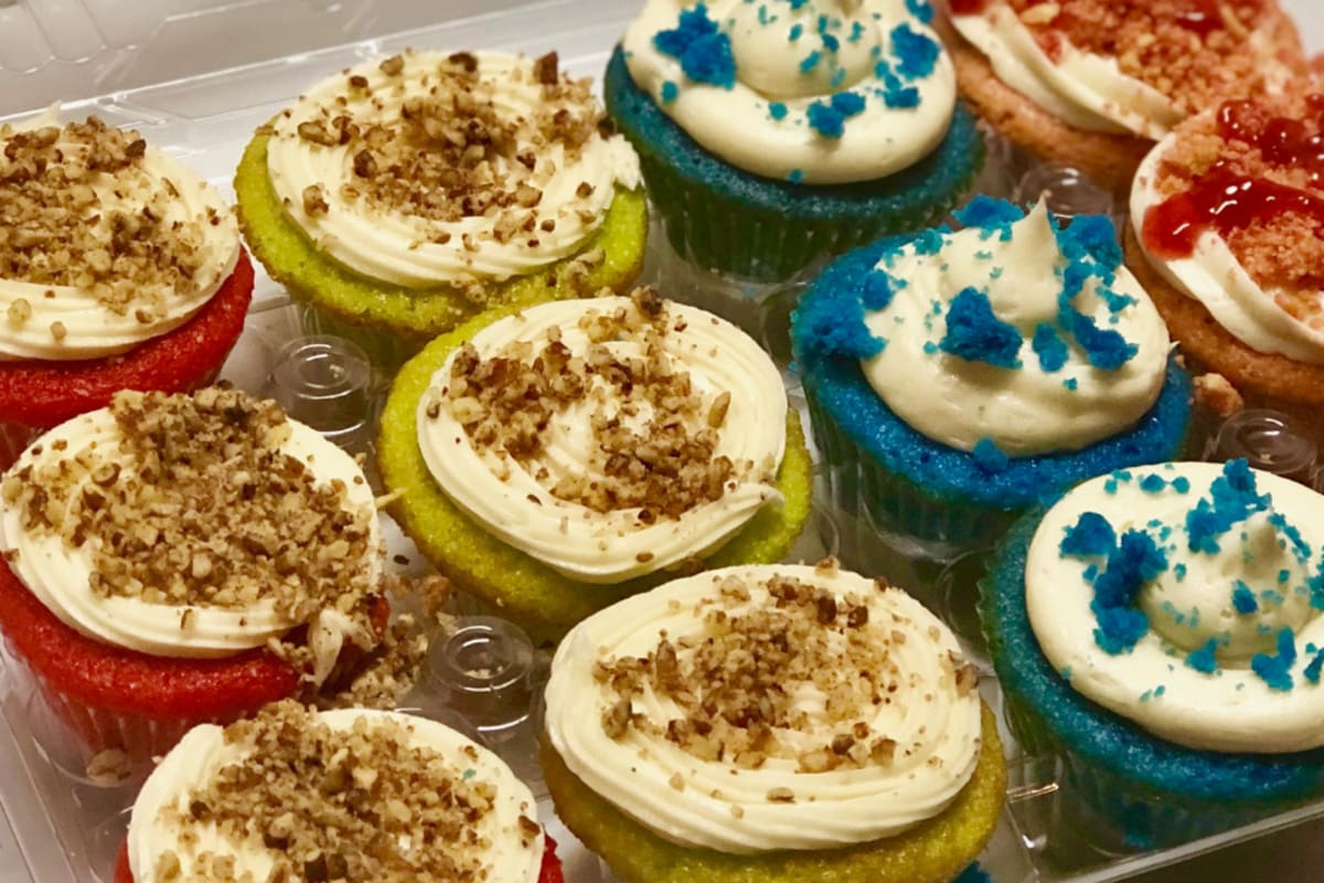 Kizzy's Kakes Delivery Menu | Order Online | 215 S 6th St Griffin | Grubhub