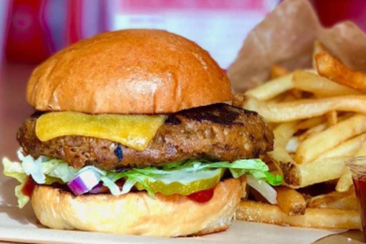 Little Big Burger (Alberta) - Portland, OR Restaurant | Menu + Delivery ...