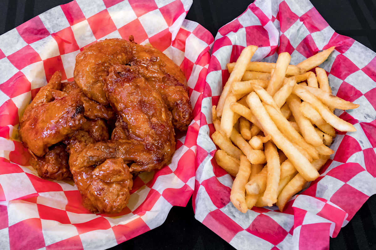 Chix & Wings Delivery Menu | Order Online | 138 S 11th St Philadelphia ...