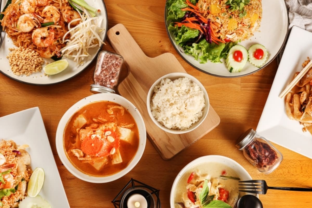 Tee’Thai Flavors kitchen Delivery Menu | Order Online | 357 Broadway ...