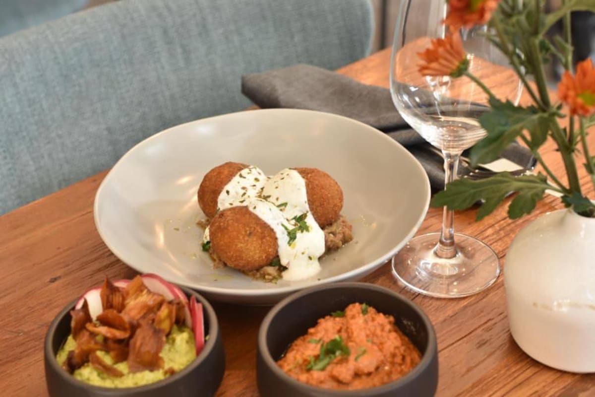 Qanoon - New York, NY Restaurant | Menu + Delivery | Seamless
