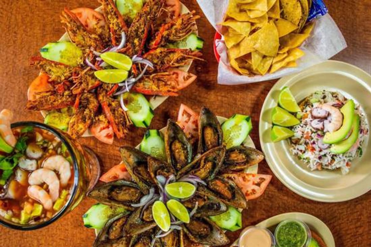 Las Islitas Grill Delivery Menu | Order Online | 805 W Laurel Dr ...