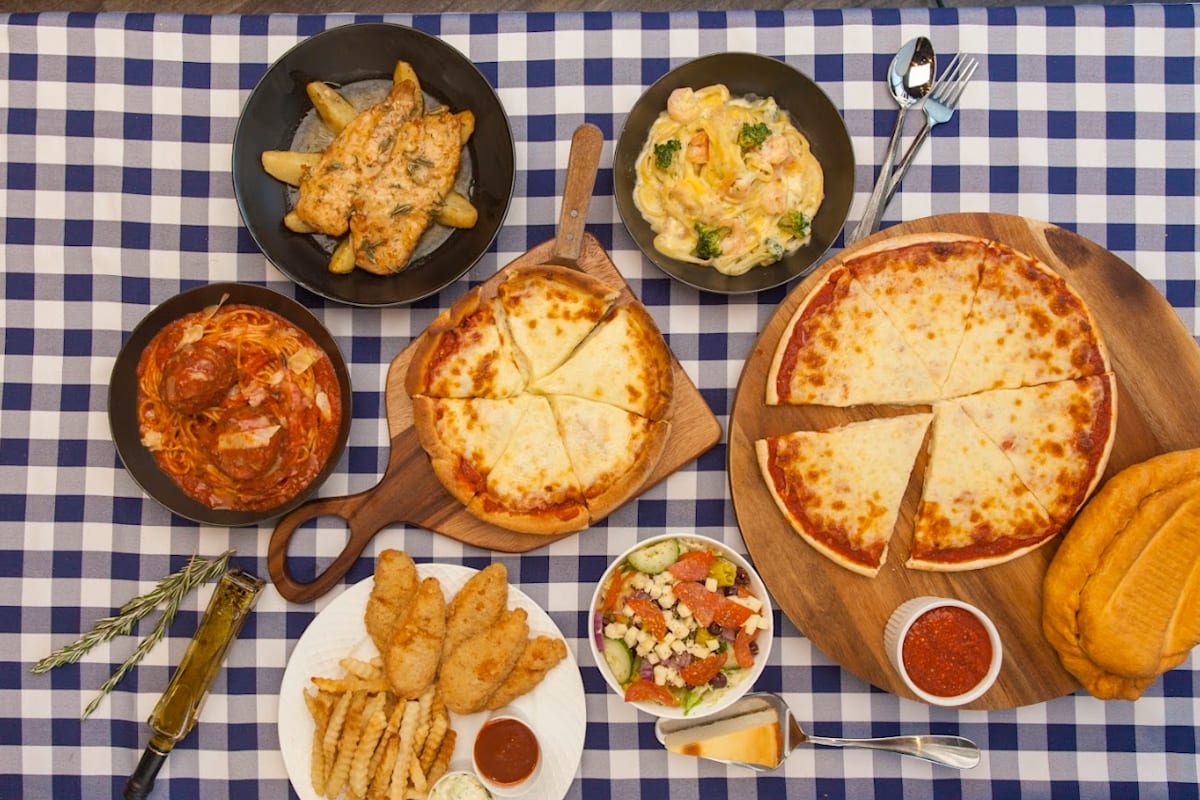 Phils Pizza Doro - Chicago, IL Restaurant | Menu + Delivery | Seamless