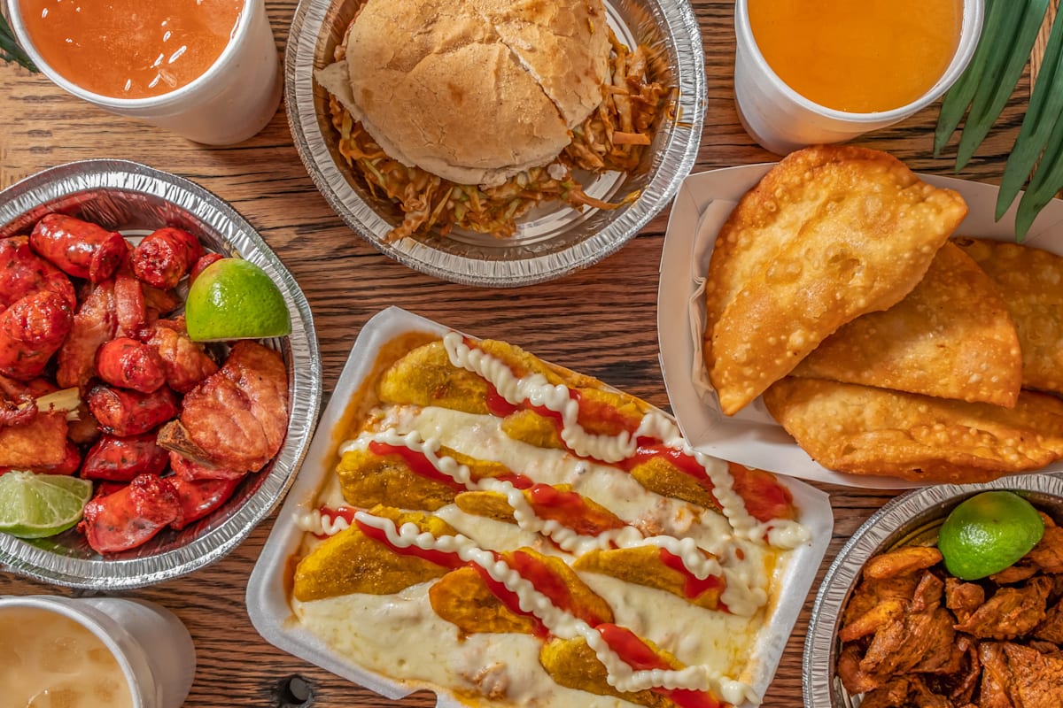 Frituras Sobre Ruedas - Philadelphia, PA Restaurant | Menu + Delivery ...