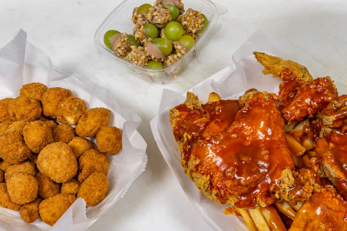 Harold’s Chicken Shack Delivery Menu | Order Online | 2900 W 63rd St ...