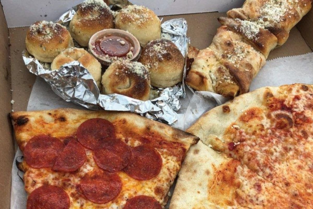 In The Zone Calzones - Staten Island, NY Restaurant | Menu + Delivery ...