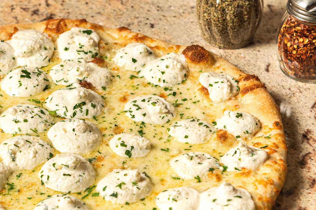 Shoreline Grill and Pizza - Lynn, MA Restaurant | Menu + Delivery ...