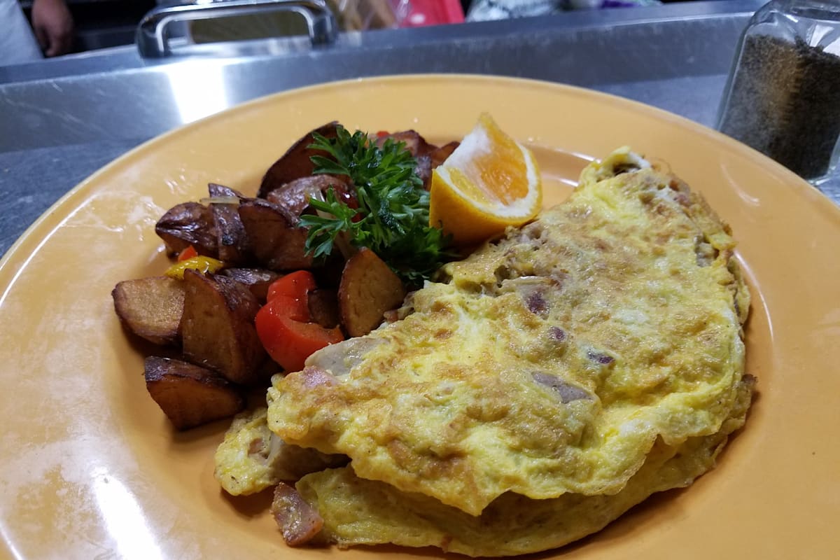 The Hop Yard Alehouse & Grill Delivery Menu | Order Online | 3015 ...