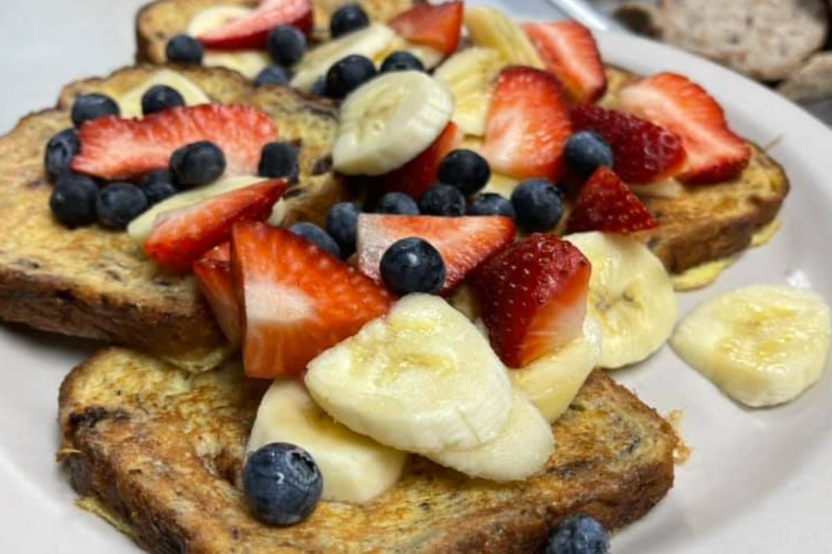 The Looking Glass Cafe Delivery Menu | Order Online | 56 South St ...