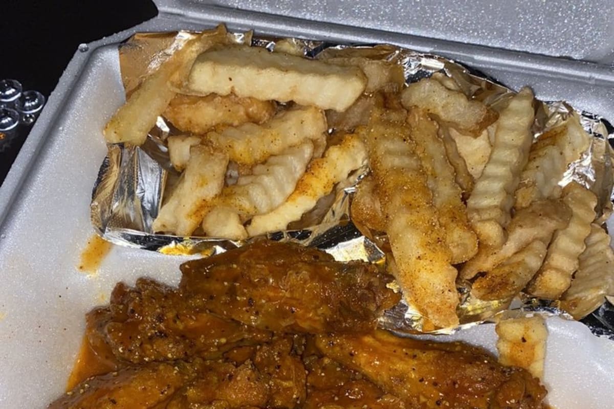 Jamals Buffalo Wings Delivery Menu | Order Online | 2001 M.L.K. Jr Dr ...